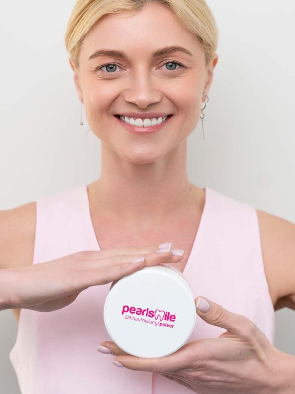 Professional teeth whitening at home with PearlSmile®
